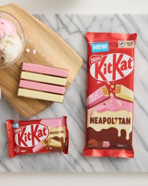 KitKat® Neapolitan: drie klassieke smaken in één reep - Snacknieuws
